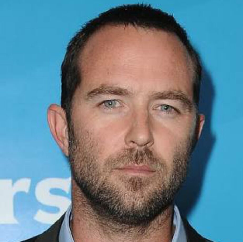 Sullivan Stapleton